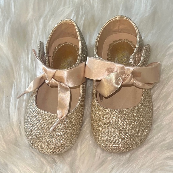 Shoes | Toddler Girl Gold Tone Ballerina Bow Dress Shoes Size 4 | Poshmark
